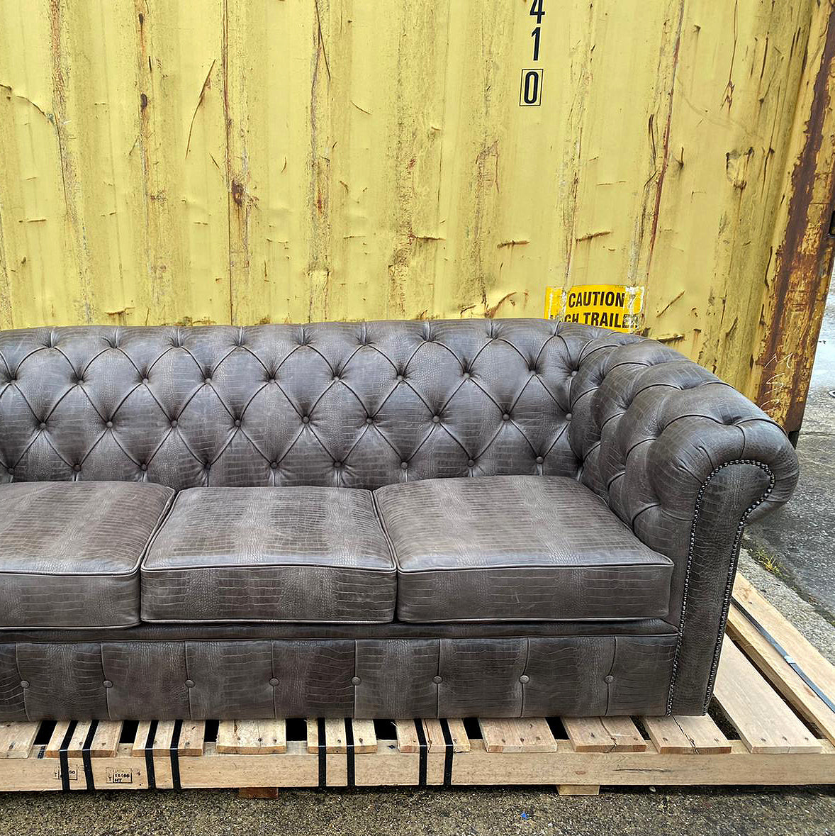 Leather Upholstery Restoration Supplier – A & A Crack & Sons